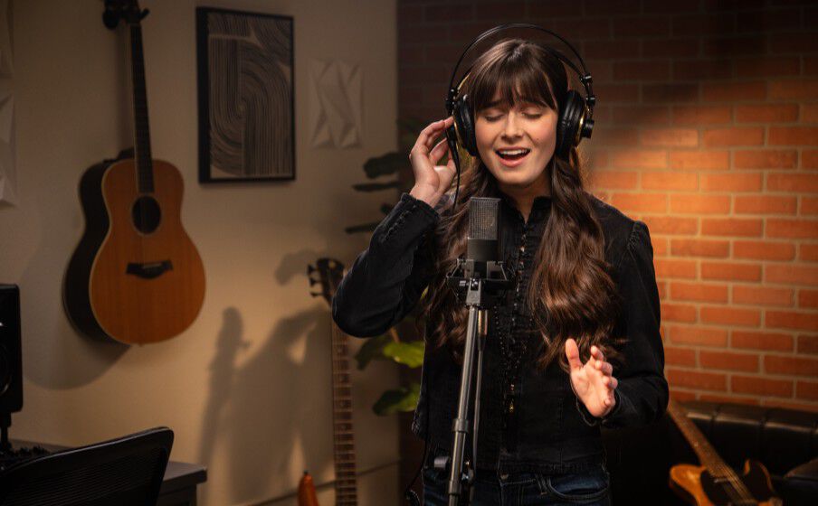 C114 | Large Diaphragm Multi-Pattern Condenser Microphone