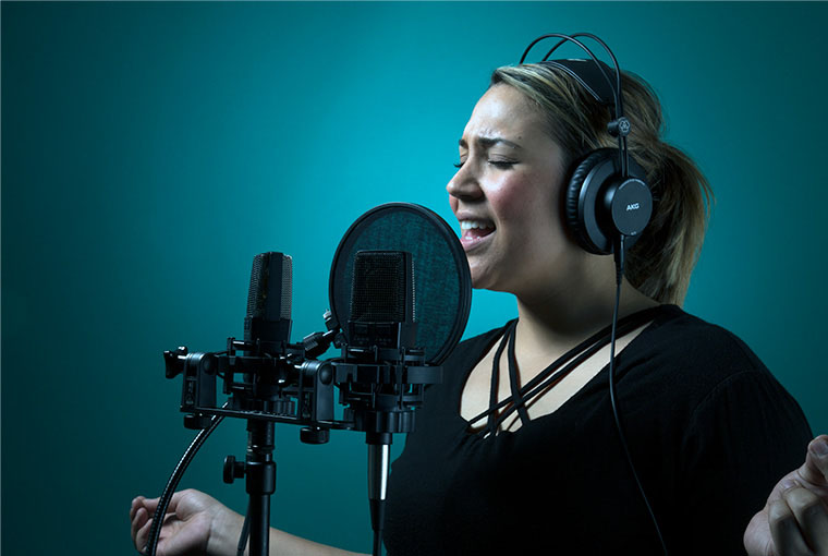 recording microphone singing
